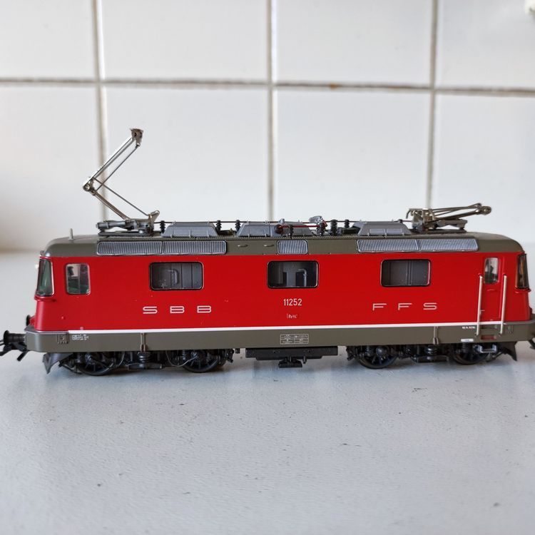 SBB E-Lok Re 4/4 II, Lok-Nr. 11252, Digital (Neu (gemäss Beschreibung)) in Seuzach für CHF 174 ...