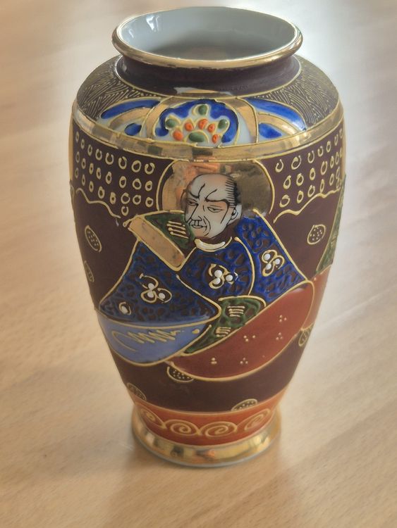 Japan Vase – Satsuma Moriage – Handbemalt & Vergoldet (Gebraucht) in ...