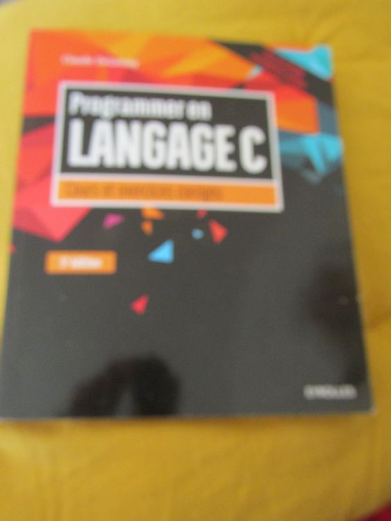 livre "programmer en langage C" avec exercices corrigés (Neu (gemäss Beschreibung)) in Delémont ...
