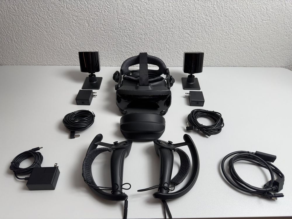 Valve Index VR Kit inkl. 2x Base Stations, 2x Controllers (Gebraucht ...