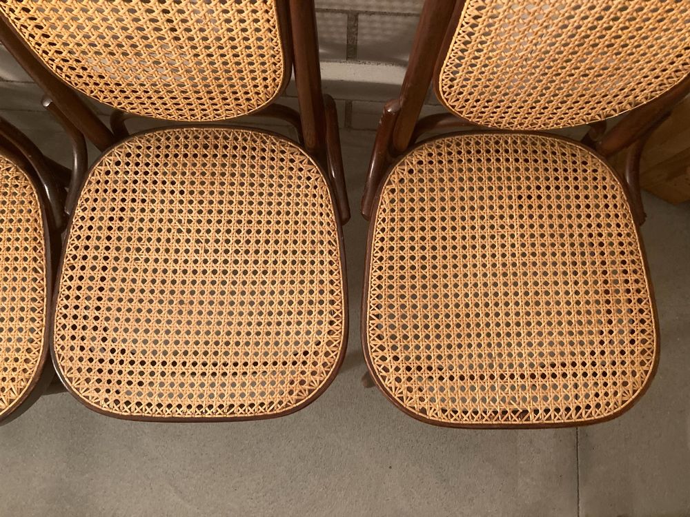 4 Thonet Stühle von FMG vintage mit Wiener Geflecht (Gebraucht) in Bassersdorf für CHF 200 – nur ...