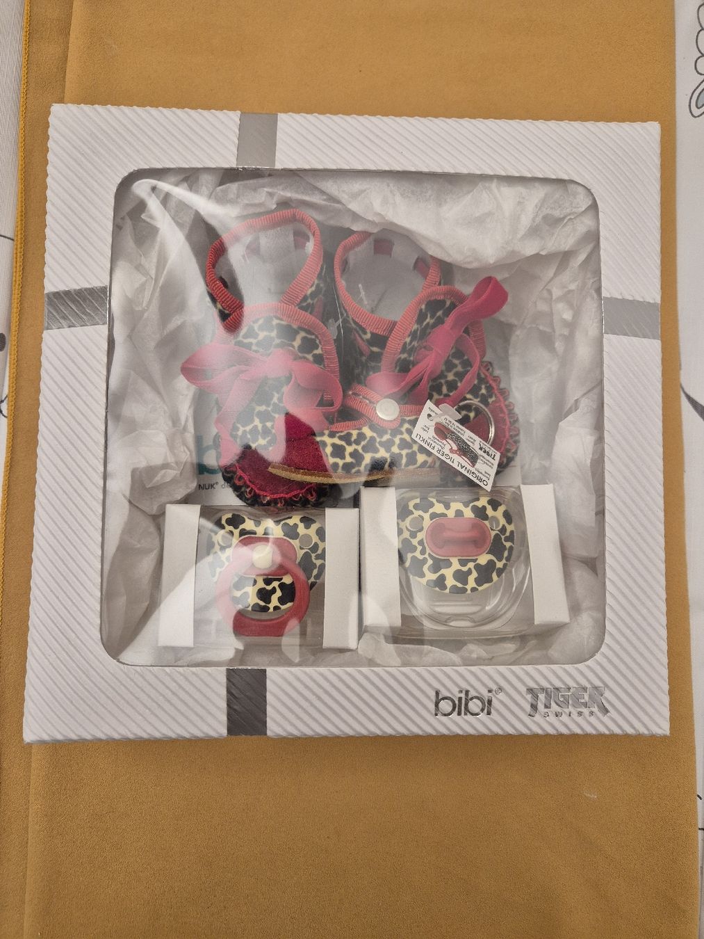 Bibi Tigerfinken Baby-Set, neu und nie getragen (Neu und ...