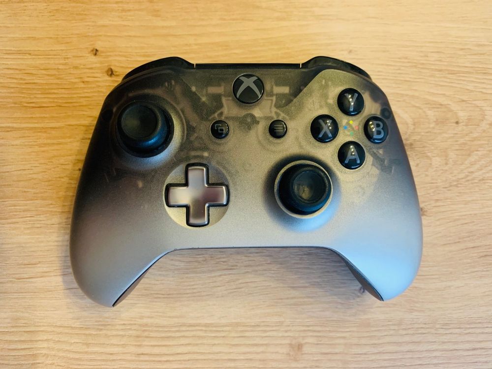 XBOX ONE Wireless Controller PHANTOM BLACK Special Edition (Gebraucht ...