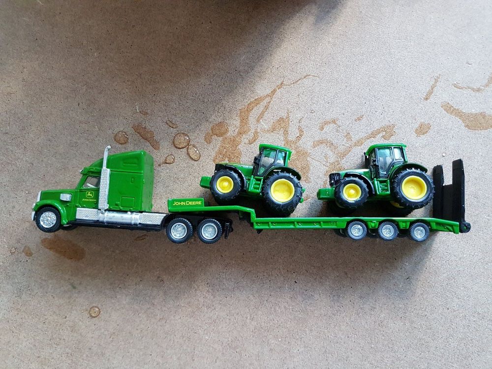 Siku Tieflader/John Deere Traktoren 1/87 (Gebraucht) in Greifensee für CHF 7 – mit Lieferung auf ...