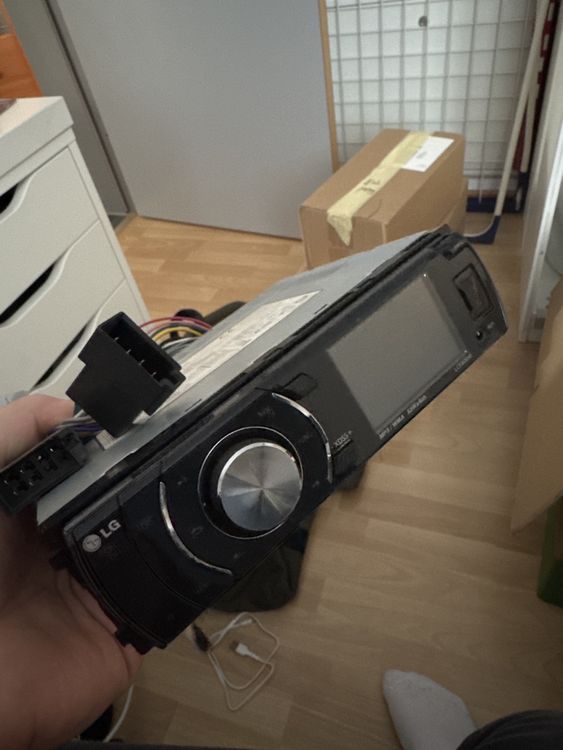 LG Autoradio mit CD/MP3/WMA Receiver (Gebraucht) in Leibstadt für CHF ...