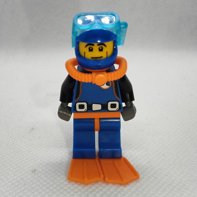 LEGO, Minifigur "Series 1, Deep Sea Diver" (Gebraucht) in für CHF 5.5 ...