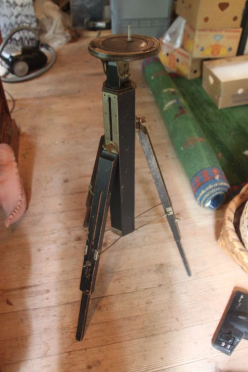 Stativ antik, alt, Holz (Gebraucht) in Flühli LU für CHF 75 – mit ...