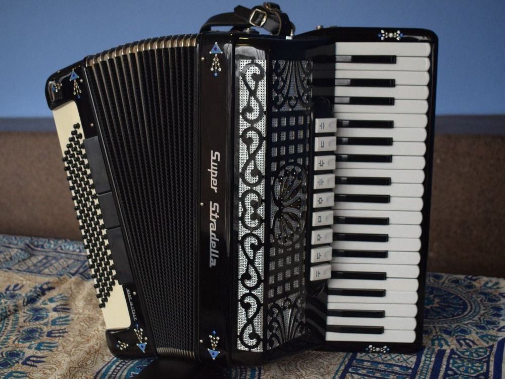 Akkordeon Super Stradella | Kaufen auf Ricardo