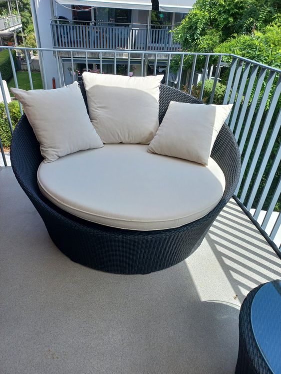 Runde Lounge mit Tisch von Hunn (Gebraucht) in Muri AG für CHF 21 – nur ...