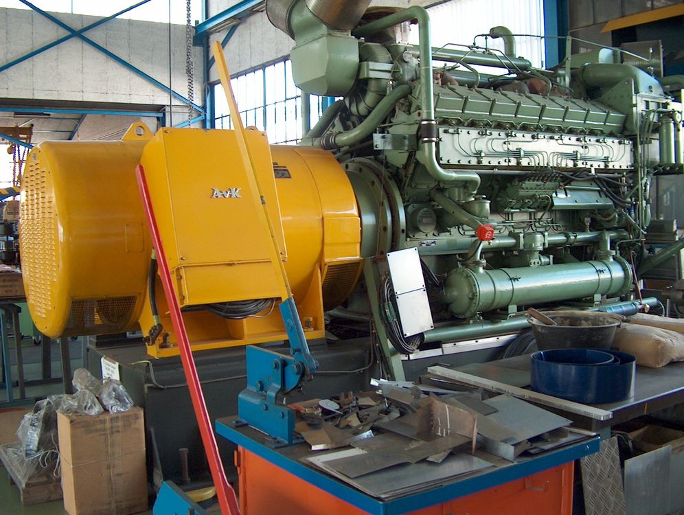 Diesel-Generator V16 CSHR Wartsila U33 SACM AGO 195 1800 KVA (Gebraucht ...