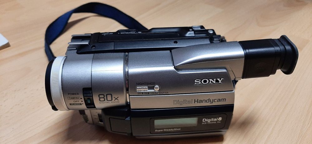 Camcorder Sony Handycam Digital 8 (Gebraucht) in für CHF 75 – mit ...