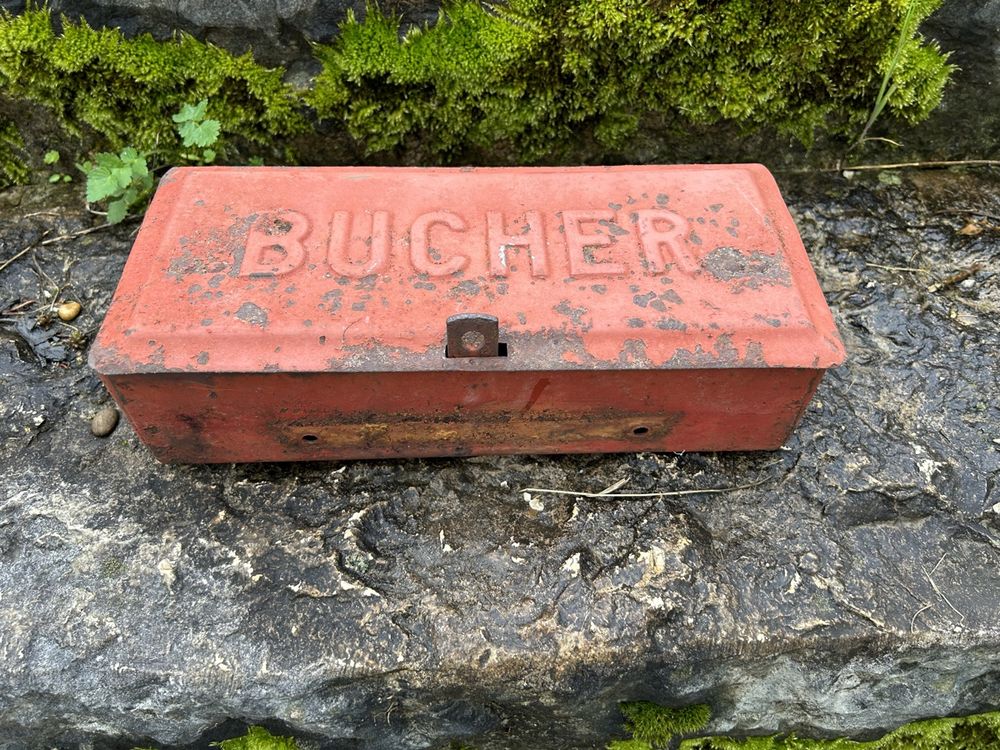Bucher Werkzeug Traktor Schlepper Werkzeugkiste Werkzeug | Acheter sur ...