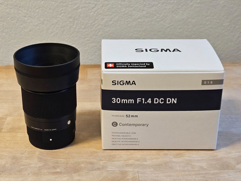 SIGMA 30mm F1.4 DC DN [C] mit Zeiss T* UV-Filter – wie neu (Gebraucht) in Arlesheim für CHF 215 ...