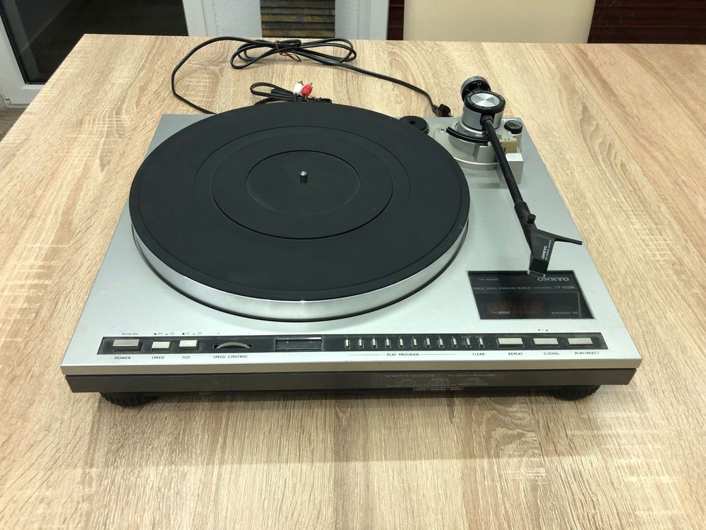 Plattenspieler Onkyo CP-1028R ab 1.- | Kaufen auf Ricardo