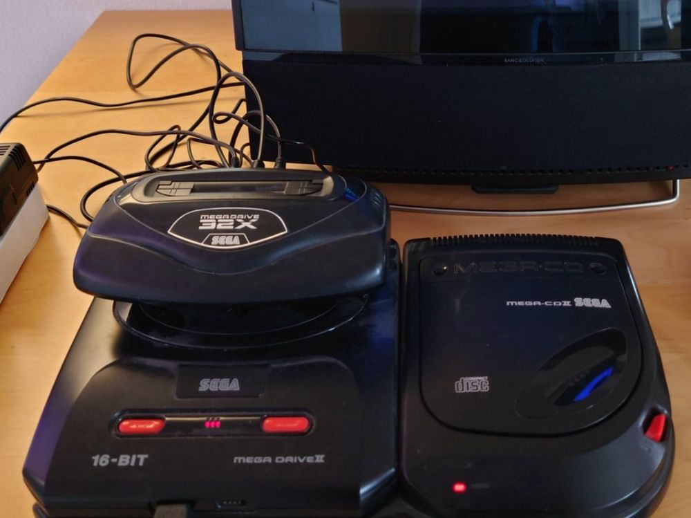 Sega Mega Bundle CD 2 + X32 Adapter - PAL inkl. Zubehör (Gebraucht) in ...