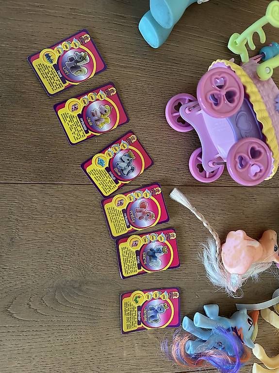 Lot Petit Poney / Little Pony (D'occasion) à Vuadens pour CHF 12 – avec ...