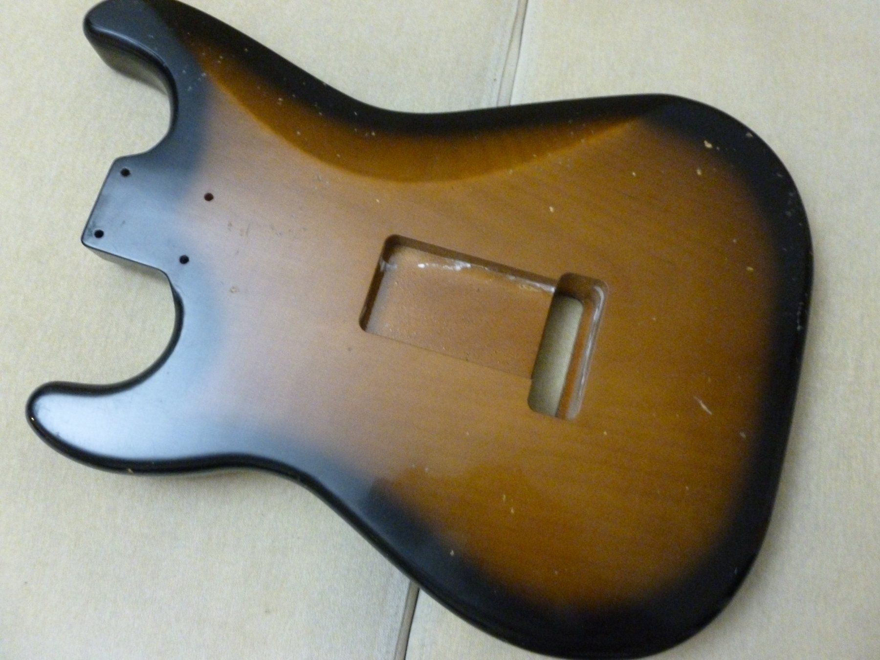 RELICED MJT STRATOCASTER BODY 2-TONE SUNBURST NO FENDER (Gebraucht) in ...