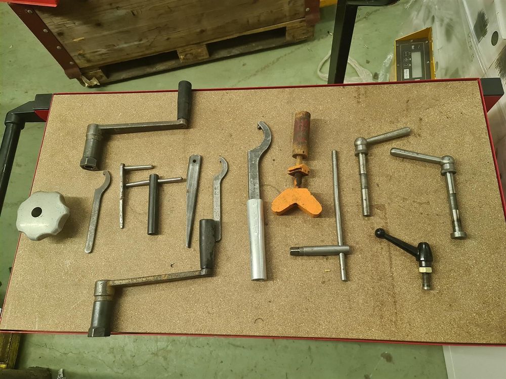 E956 Posten Maschinenschlüssel + Kurbeln | Acheter sur Ricardo