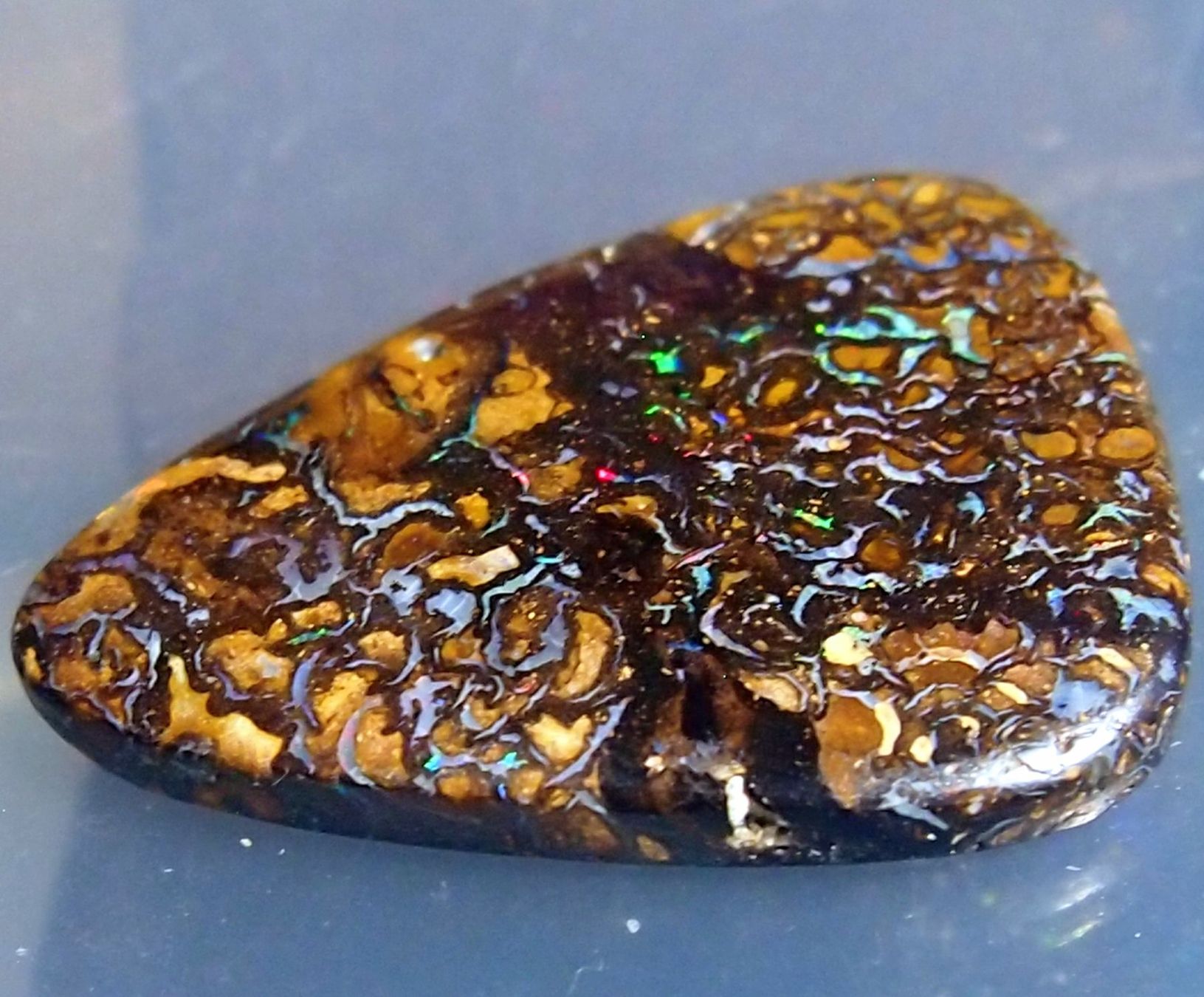 🔥 Boulder Opal Edelstein, viele Funken, Rarität... (Neu und ...