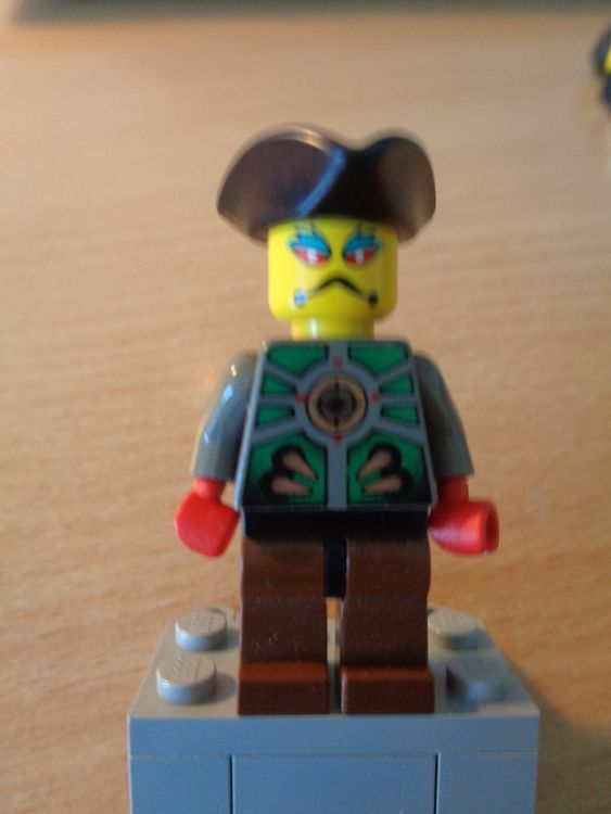 1 Lego-Figur ohne Sockel | Kaufen auf Ricardo