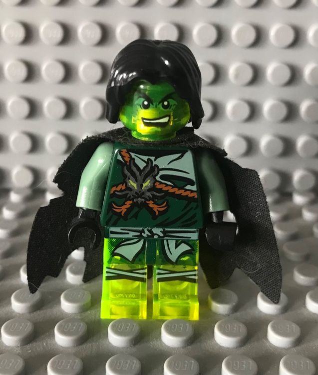 LEGO Ninjago Minifigure Morro with Cape Tattered (Gebraucht) in für CHF ...
