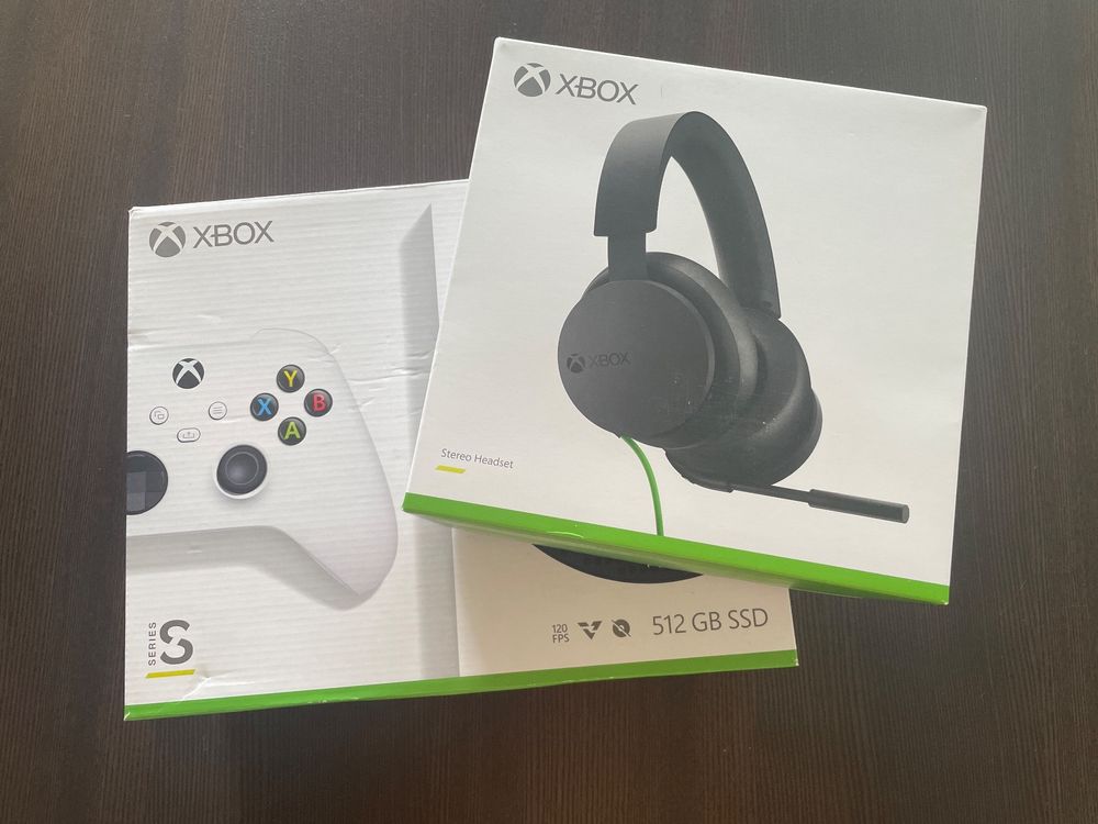 XBOX series s mit Headset (Gebraucht) in Ostermundigen für CHF 170 ...