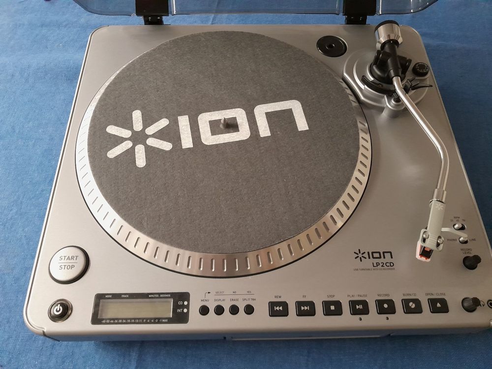 Ion Audio LP 2 CD Plattenspieler mit integriertem CD-Brenner (Gebraucht ...