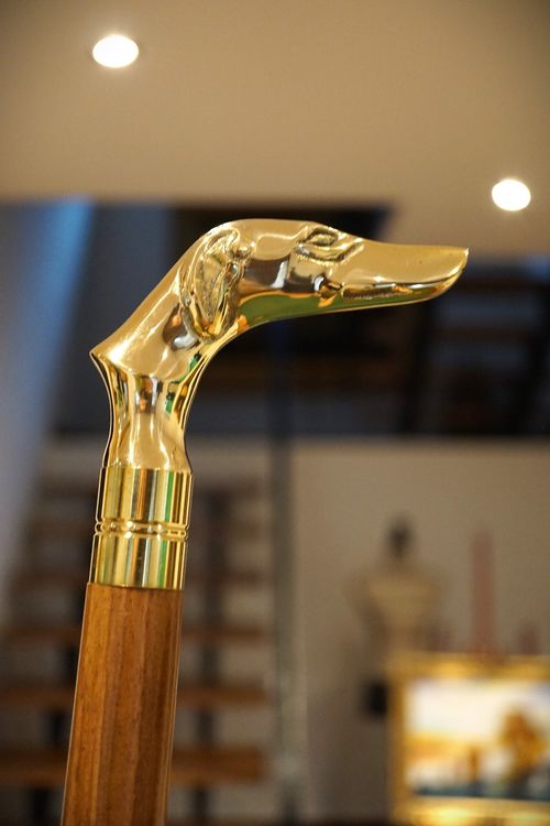 IMPOSANTER GEHSTOCK WINDHUND AUS MESSING SKULPTUR FIGUR | Kaufen auf Ricardo