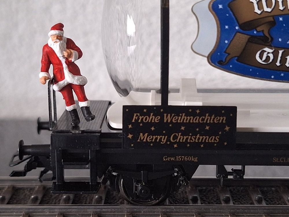 Märklin HO. Wagon citerne en verre avec Père Noël (Neuf avec emballage ...