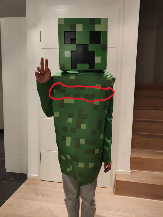Minecraft Offizielles Creeper Kostüm Gr.:L (Gebraucht) in Rüthi ...