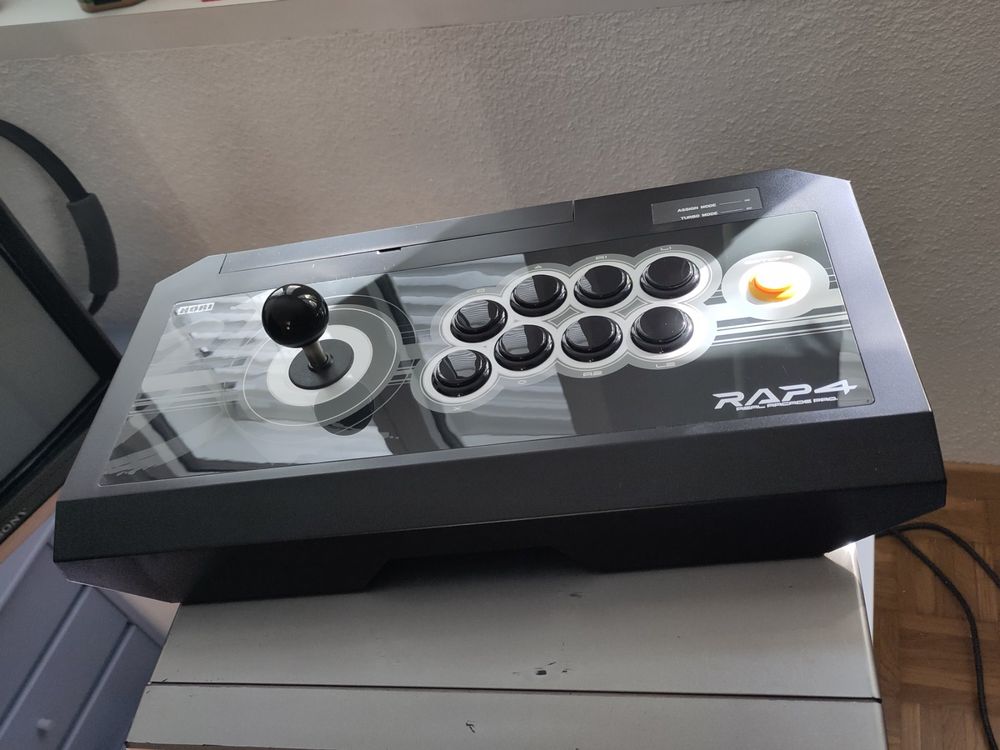 Hori Real Arcade Pro 4 (RAP4) - Top Arcade Stick👾 (Gebraucht) in Zürich ...