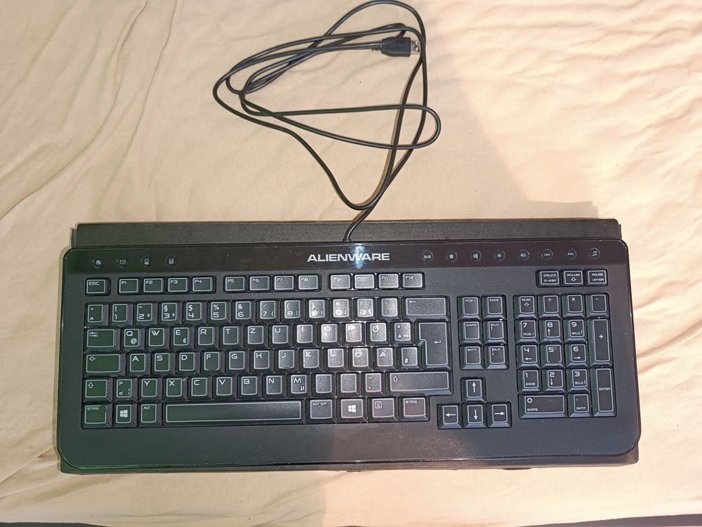 Alienware Slim Gaming Tastatur - Multimedia Keyboard SK-8165 (Gebraucht ...