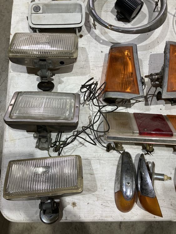 Diverse Oldtimer Auto-Ersatzteile, Lampen und mehr! (Defekt) in ...
