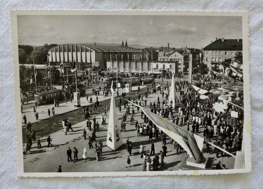 AK BASEL BS, Schweizer Mustermesse 1953, Tram, belebt (Gebraucht) in Wallisellen für CHF 6 – mit ...