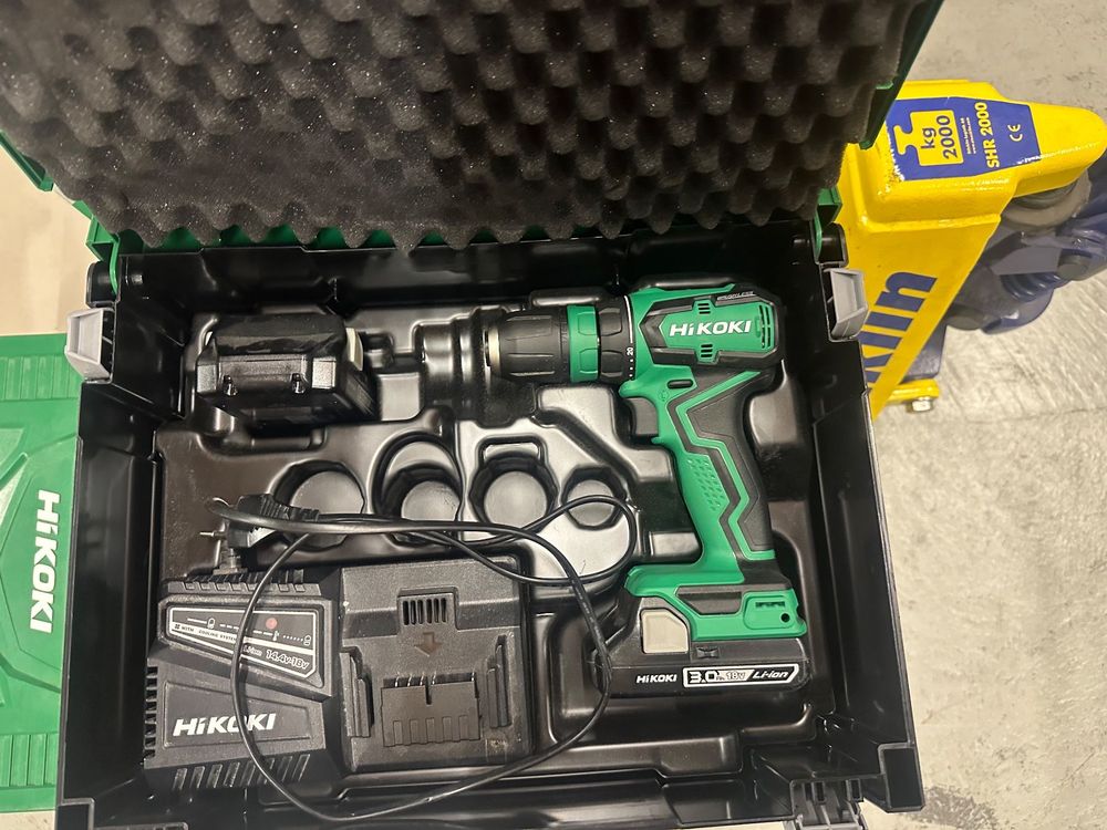 Hikoki Akku Bohrschraube DS18DDQ inkl. Akku und Ladegerät (Gebraucht) in Uetendorf für CHF 160 ...