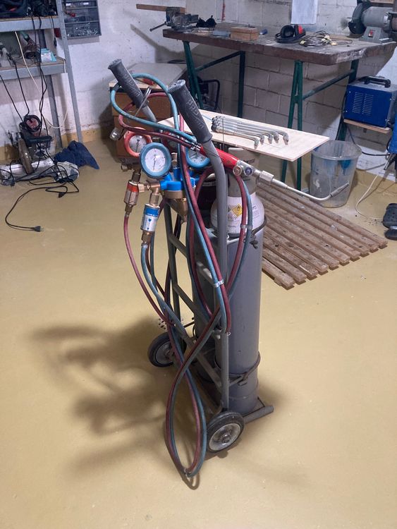 GLOOR Schweissanlage mit Wagen (Gebraucht) in Cressier NE für CHF 180 ...