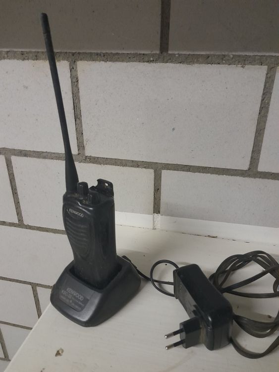 Funkgerät Kenwood (Defekt) in Hermetschwil-Staffeln für CHF 3 – nur ...