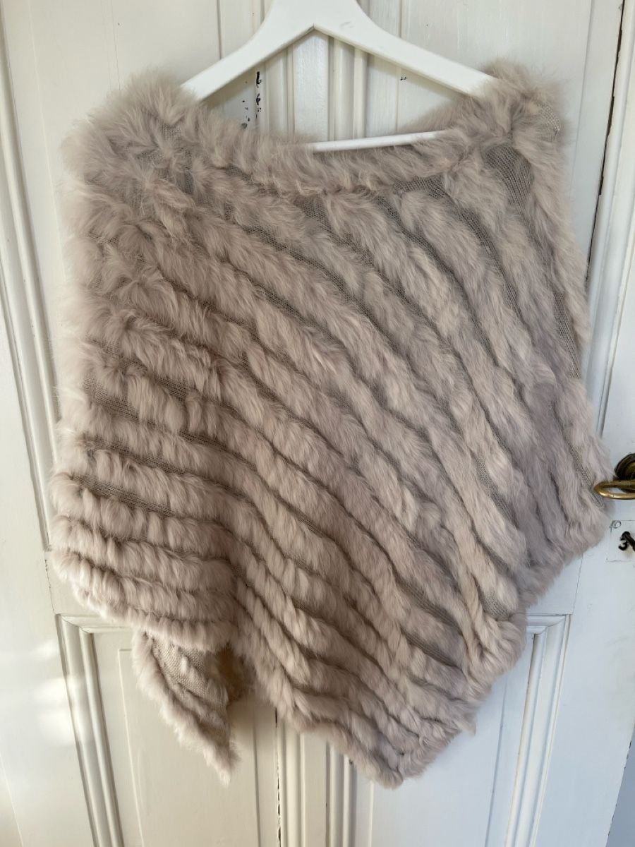 Poncho en fourrure de lapin véritable, idéal pour l'hiver (Neuf (Voir ...