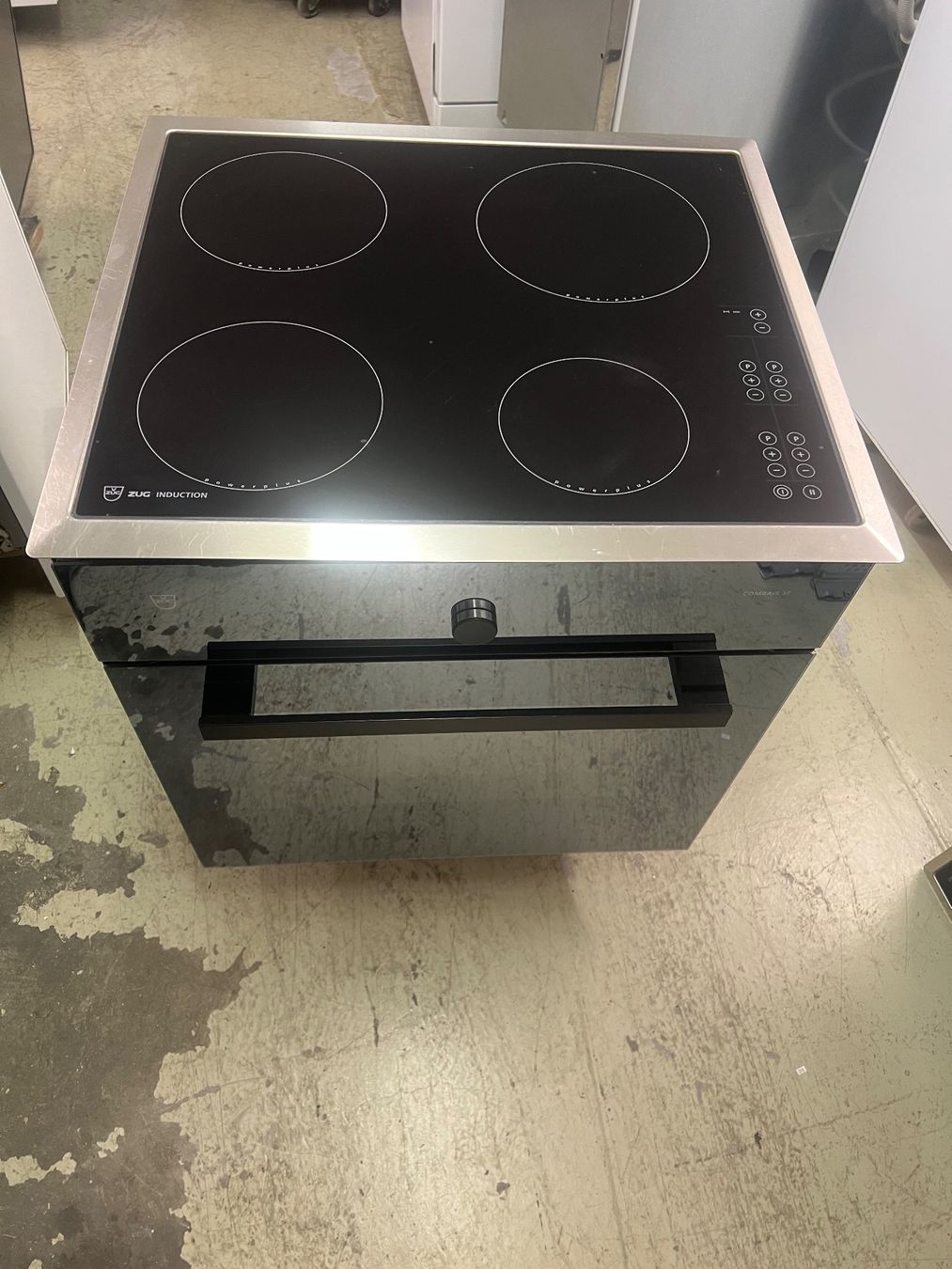 V-ZUG Backofen mit Glaskeramik + Gratis Lieferung (Gebraucht) in Tuggen ...
