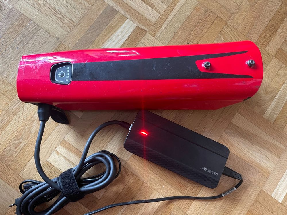 SPECIALIZED Turbo Vado und Como 604 Wh 36V 16.8Ah Akku (Gebraucht) in ...