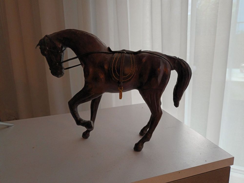 Pferd aus echtem Leder 35x25cm (Gebraucht) in chur für CHF 30 – mit ...