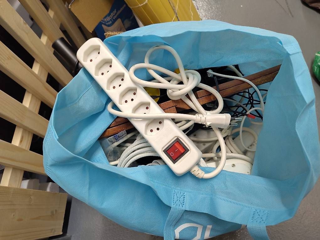 Extension Cords (Gebraucht) in Châtelaine für CHF 5 – nur Abholung auf ...
