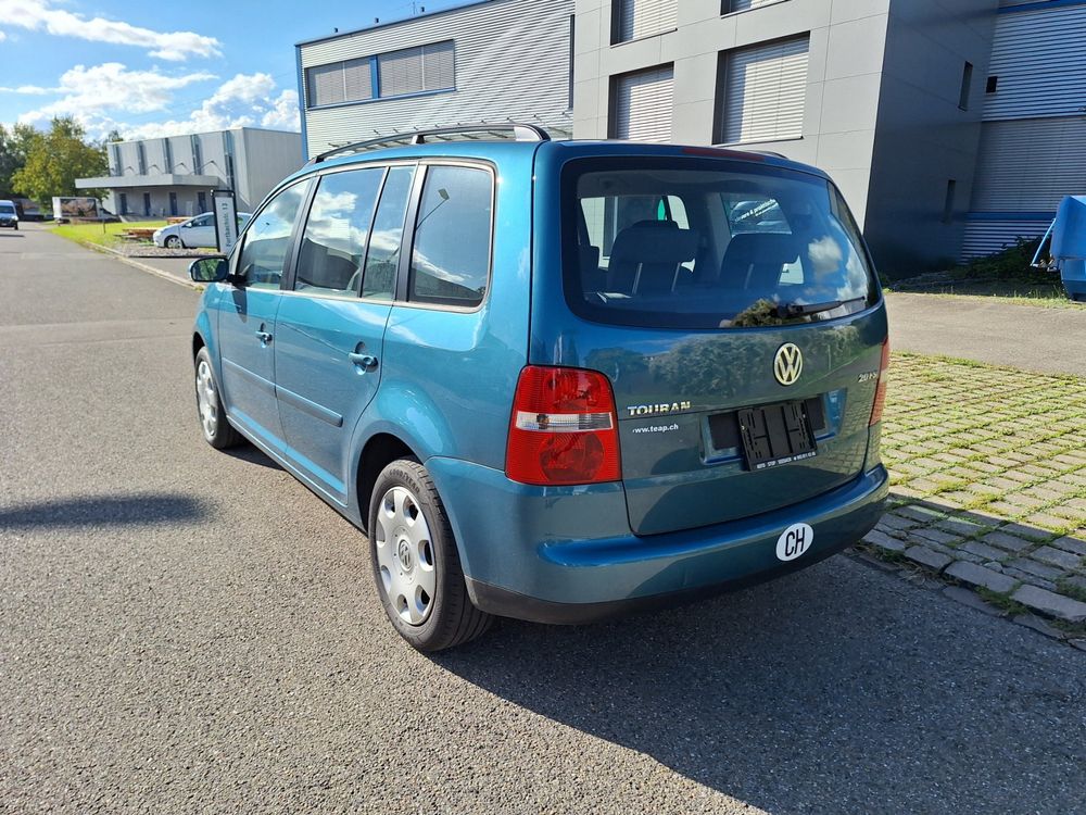 VW Touran 2.0 FSI Trend 7 Plätzer FRISCH ab MFK 05.09.2025 (Gebraucht) in Kloten für CHF 3300 ...