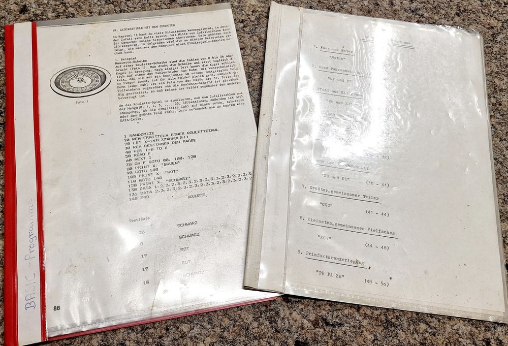 2 alte Mappen mit BASIC Programmen (Gebraucht) in Reinach BL für CHF 4. ...
