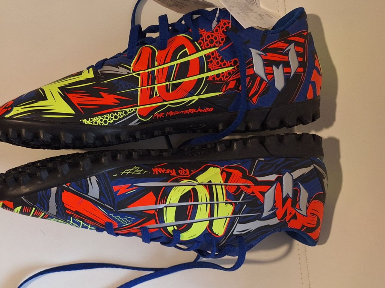 Adidad Nemezis 19.4 Messi gr:44.5 nie gebraucht ohne box (Gebraucht) in ...