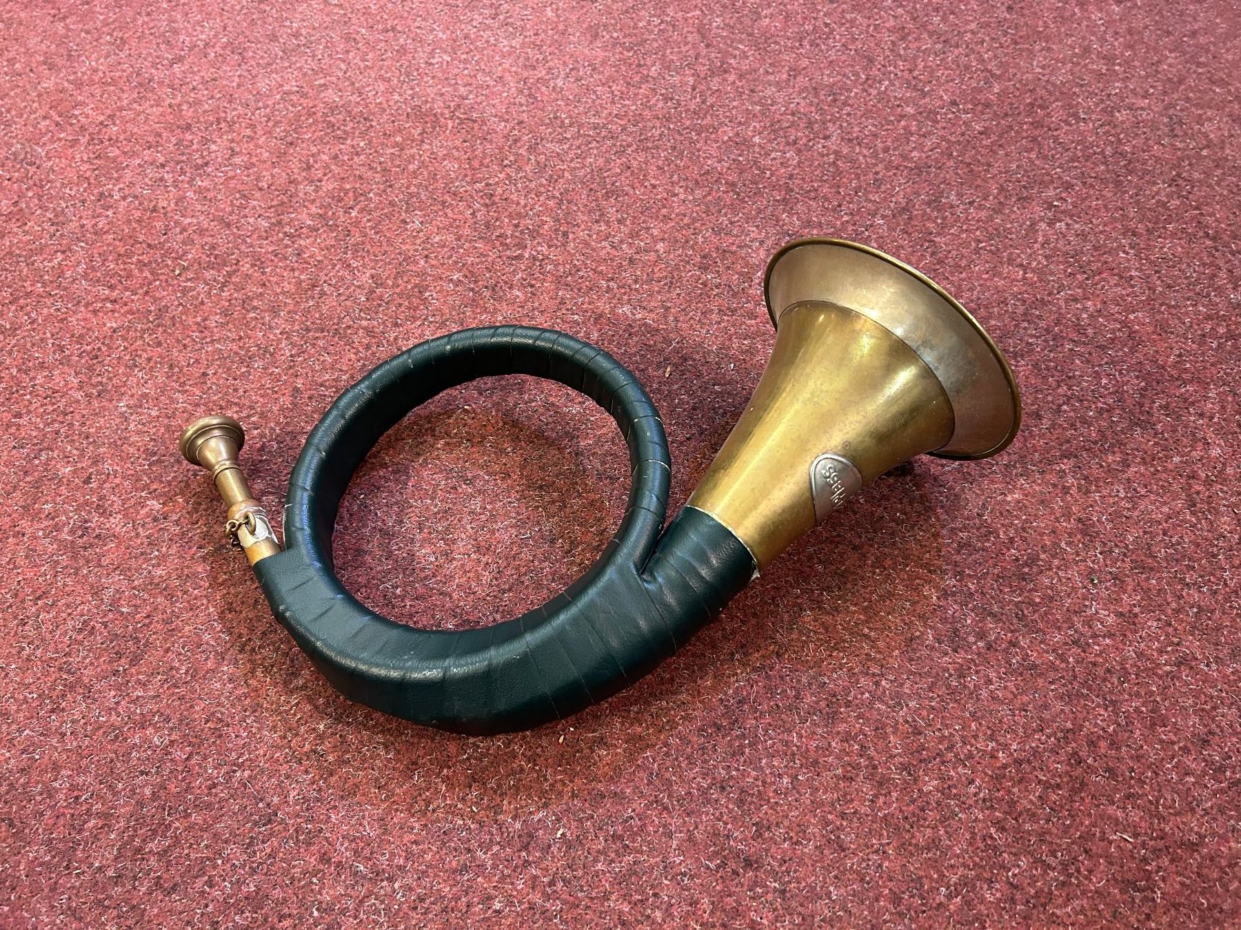 Jagdhorn Fürst Pless Horn TOP ab 1.-- Stutz !!! (Gebraucht) in Sugiez ...
