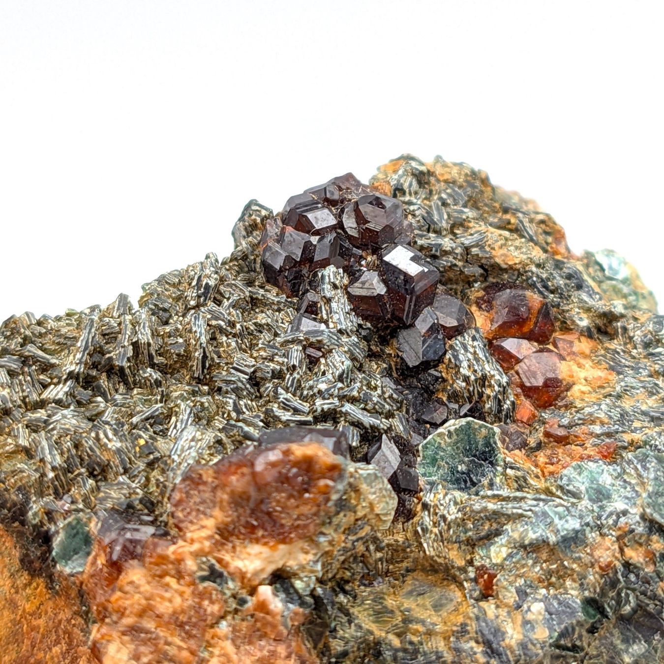 HESSONIT Roter GRANAT mit CLINOCHLOR, Italien (Nuovo (secondo la ...