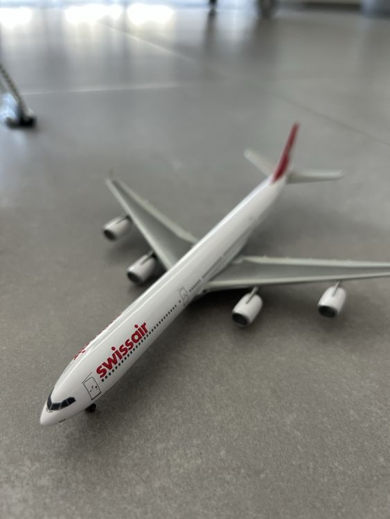 Swissair A340-600 HB-JMA 1/400 (Neu und originalverpackt) in Volketswil ...