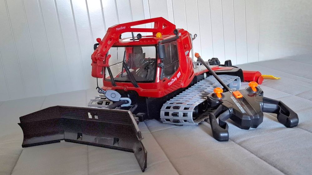 Dickie Toys RC Pistenbully, funktionsfähig (Gebraucht) in Lachen SZ für ...
