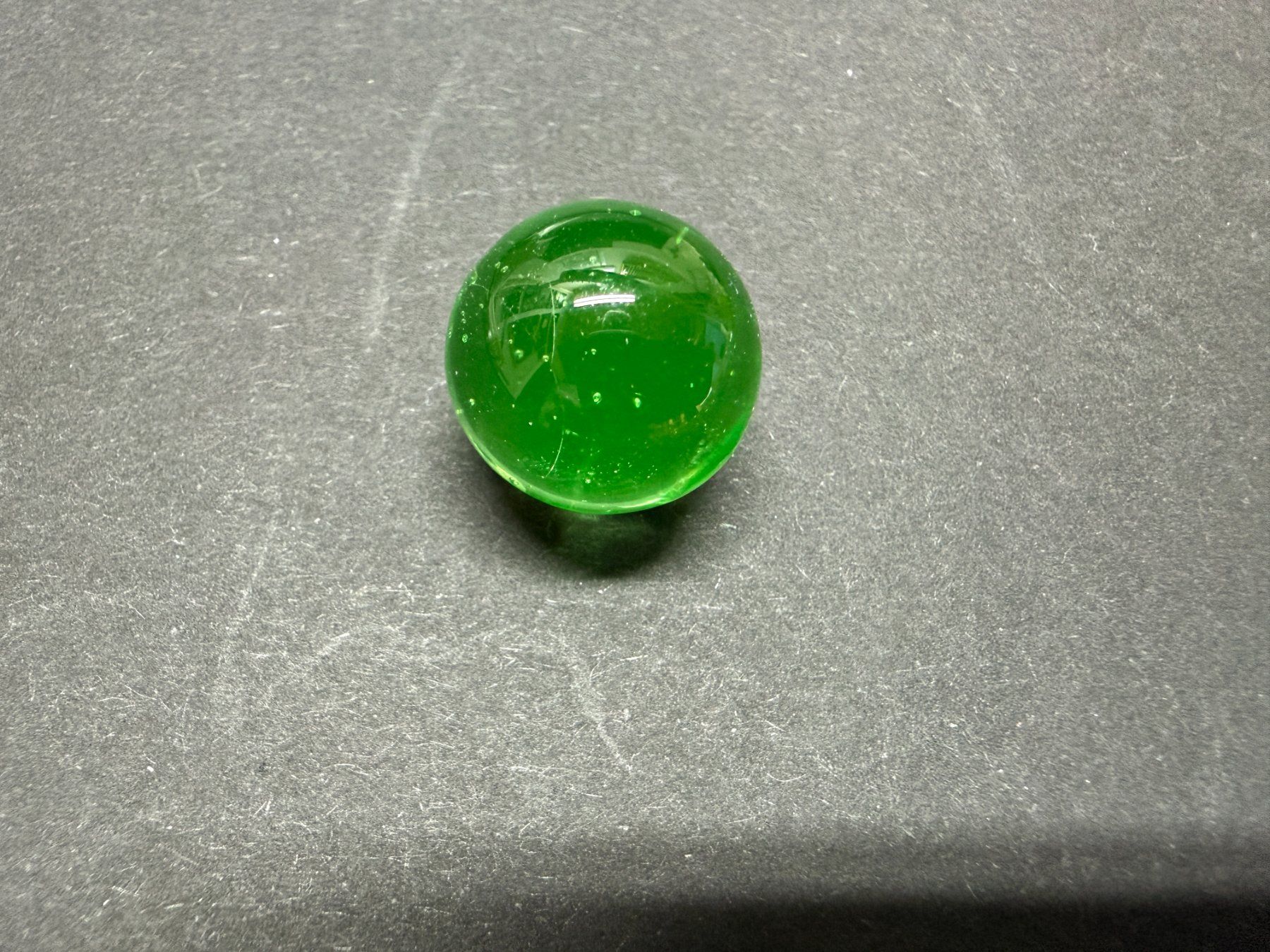 Uranglas Kugel 16 mm, grün (Neu und originalverpackt) in Lützelflüh ...